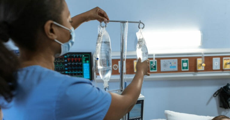 What Does an ER Nurse Do – And How to Become One | Lecturio Nursing